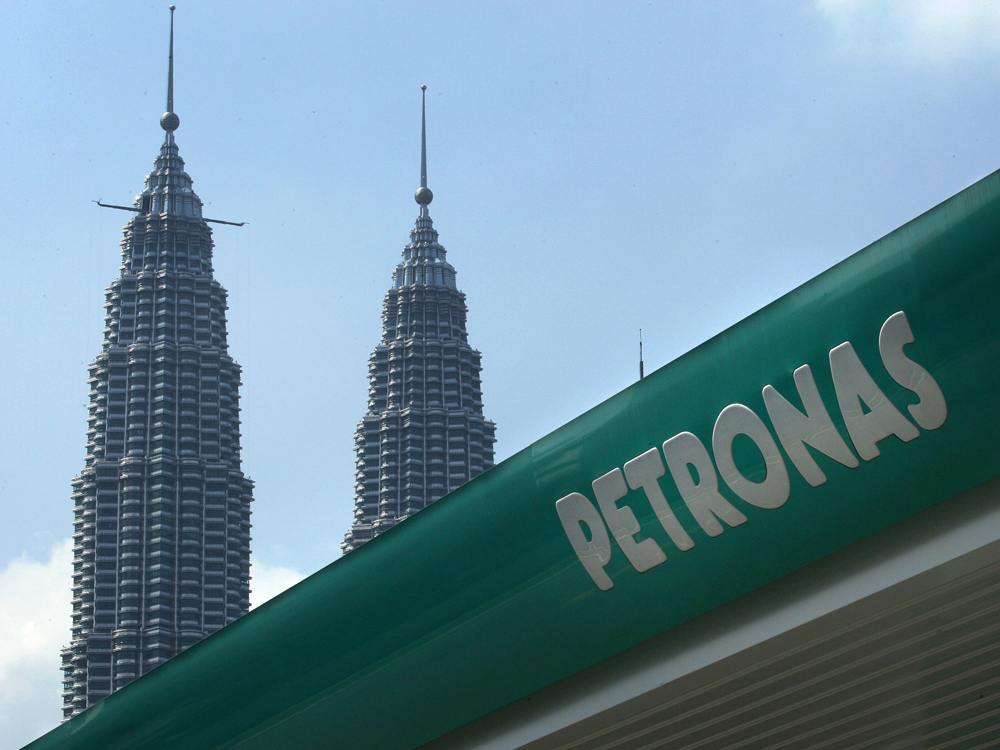 Petronas pulls the plug on Canada’s Pacific Northwest LNG megaproject ...