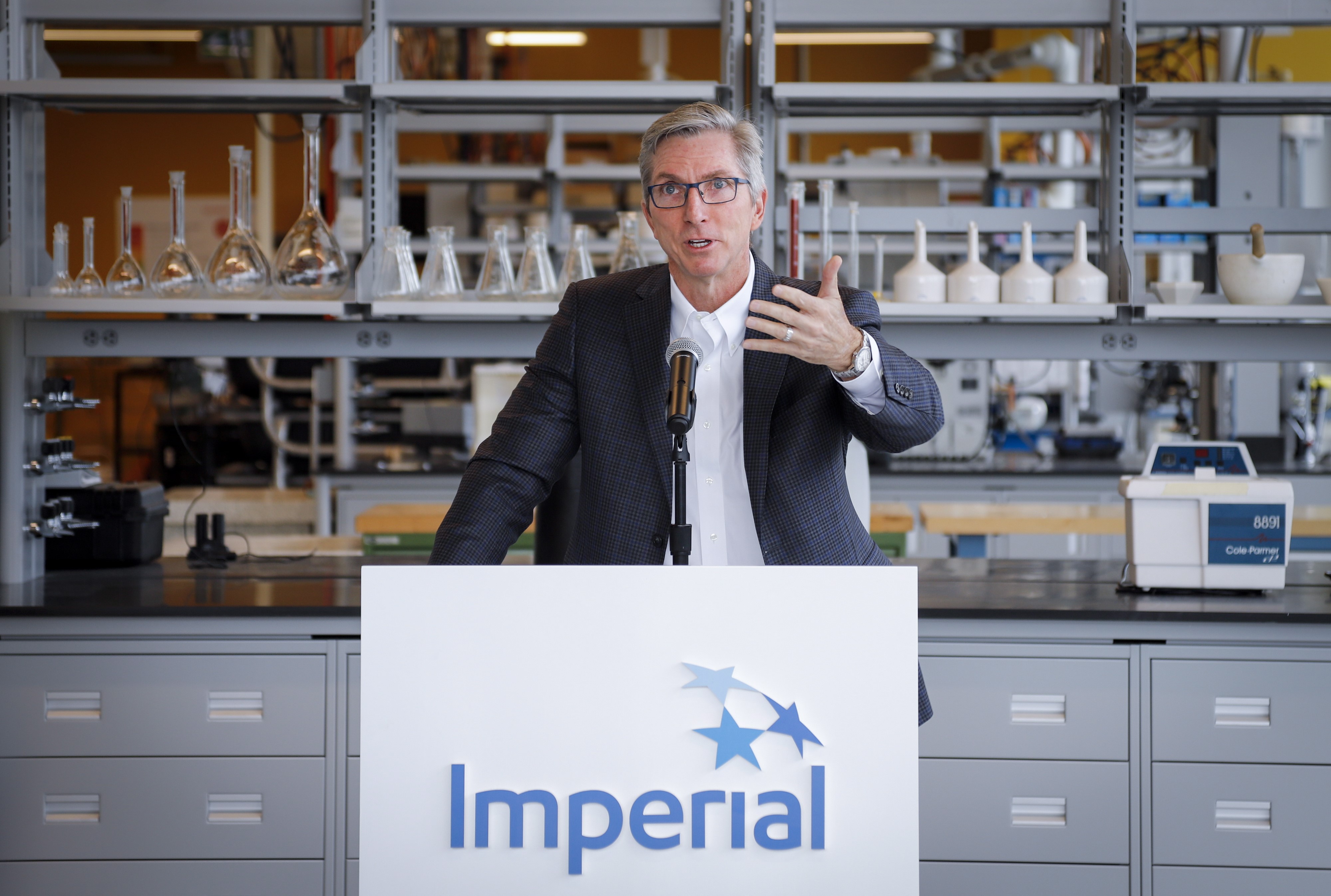 Imperial proceeds with $2.6-billion oilsands project as new pipeline ...