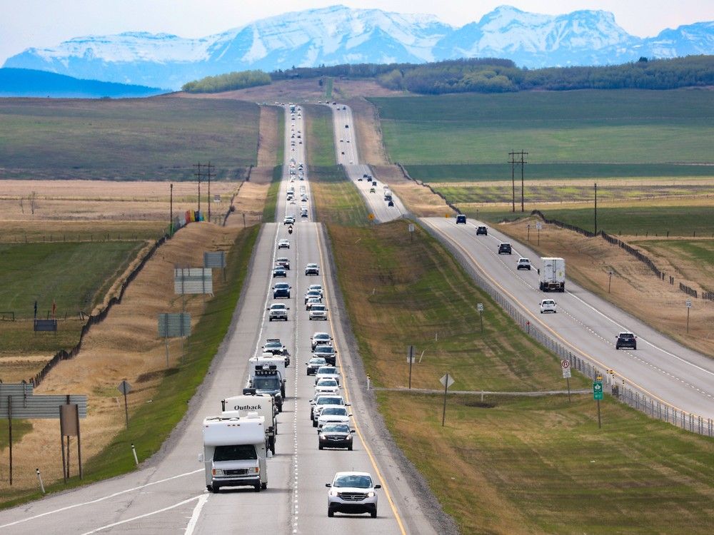 Varcoe: Two new signs of economic resilience — vehicles and oilpatch ...